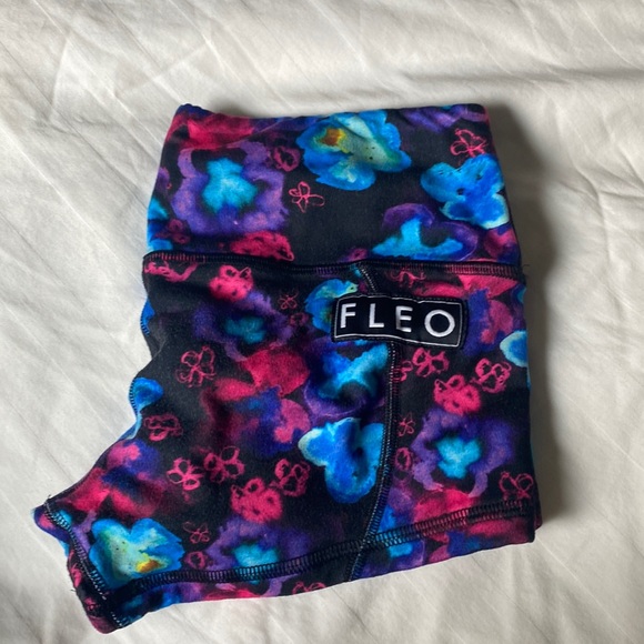 Fleo | Shorts | Fleo Low Rise Contour Shorts Size Xs | Poshmark